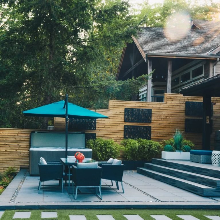 17 Front Yard Privacy Ideas You’ll Love - FowlFamily - DIY, Home Decor ...