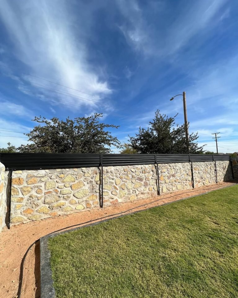 17 Front Yard Privacy Ideas You’ll Love - FowlFamily - DIY, Home Decor ...