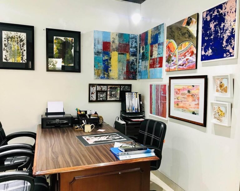Office Gallery Wall Ideas That Will Instantly Elevate Your Workspace ...