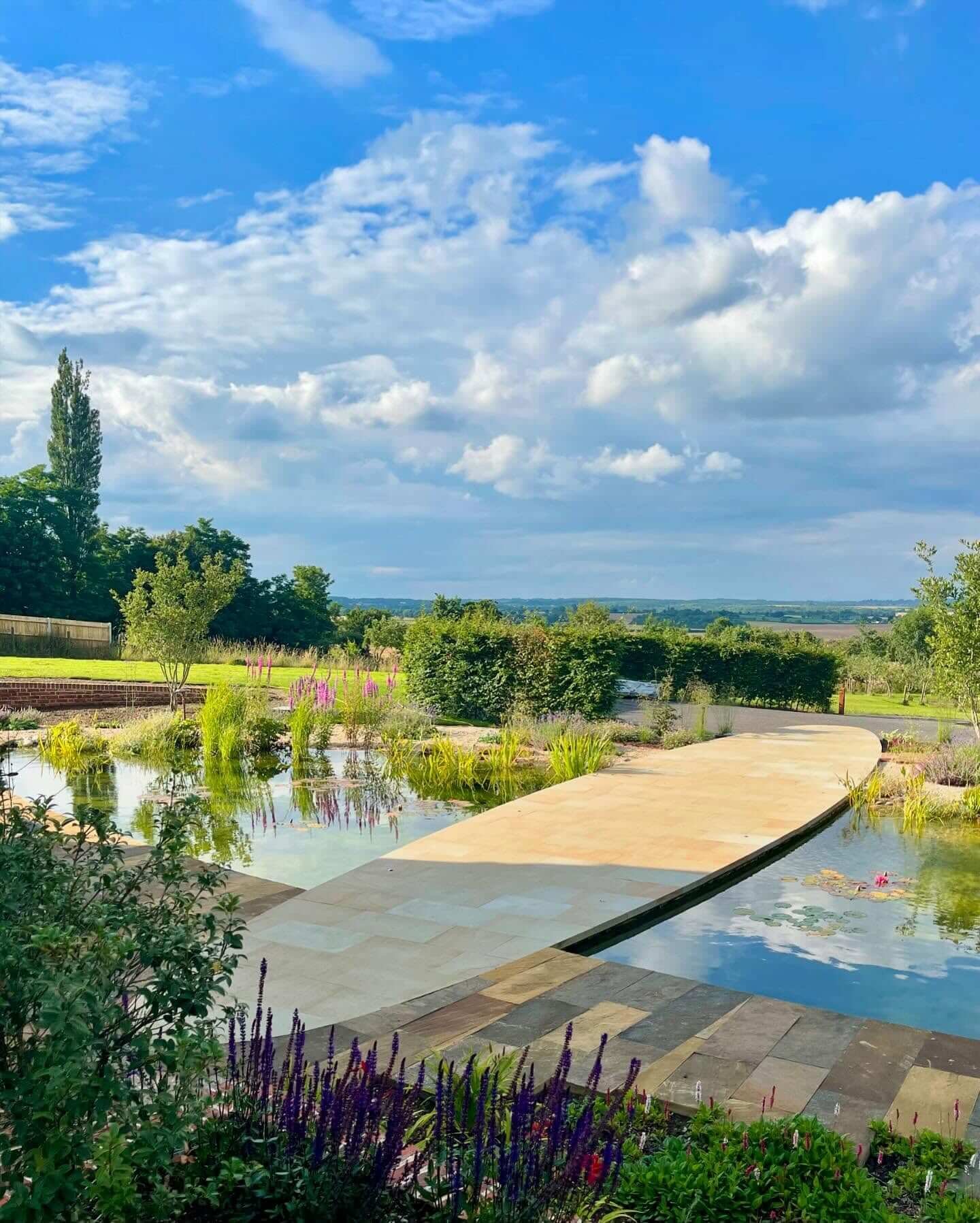 23 Stunning Garden Pathway Ideas To Transform Your Outdoor Space ...