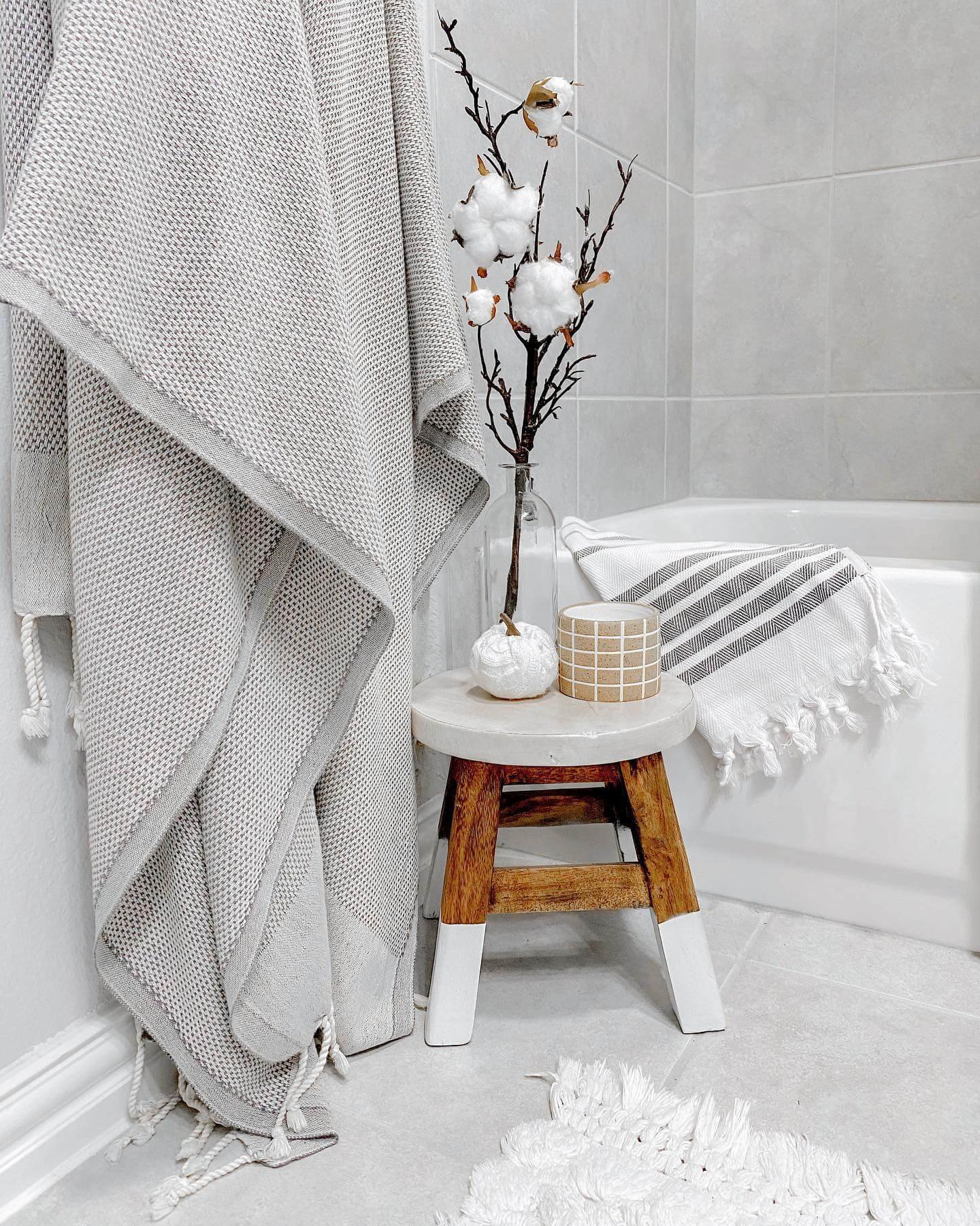 Cozy & Stylish Fall Bathroom Decor Ideas To Warm Up Your Space ...