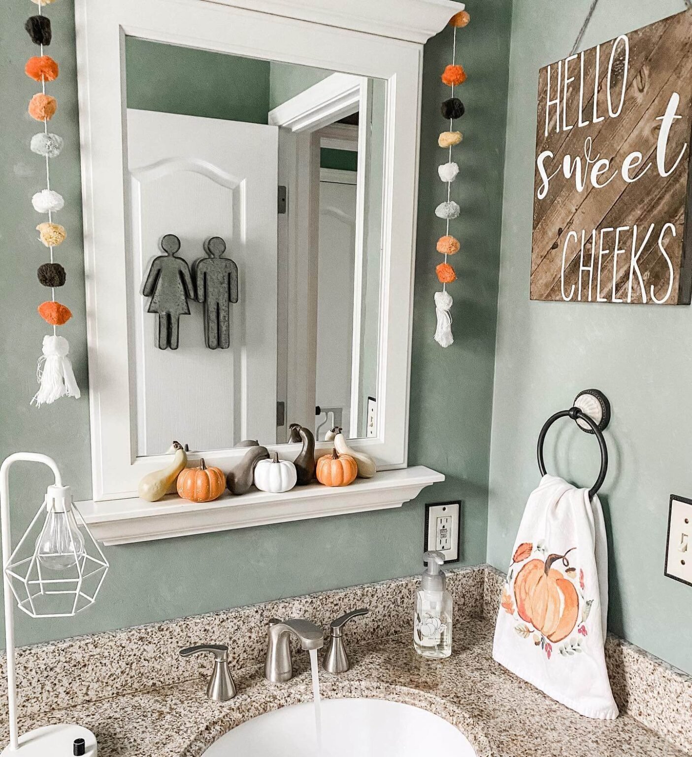 Cozy & Stylish Fall Bathroom Decor Ideas To Warm Up Your Space ...